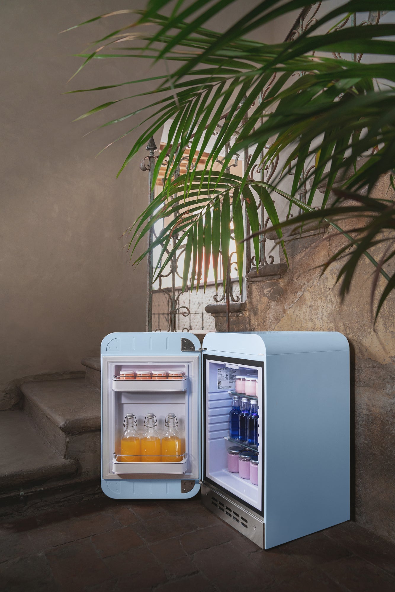Vintage Style Refrigerator FAB5 Pastel Blue | LIFE with smeg | SMEG 日本 ...